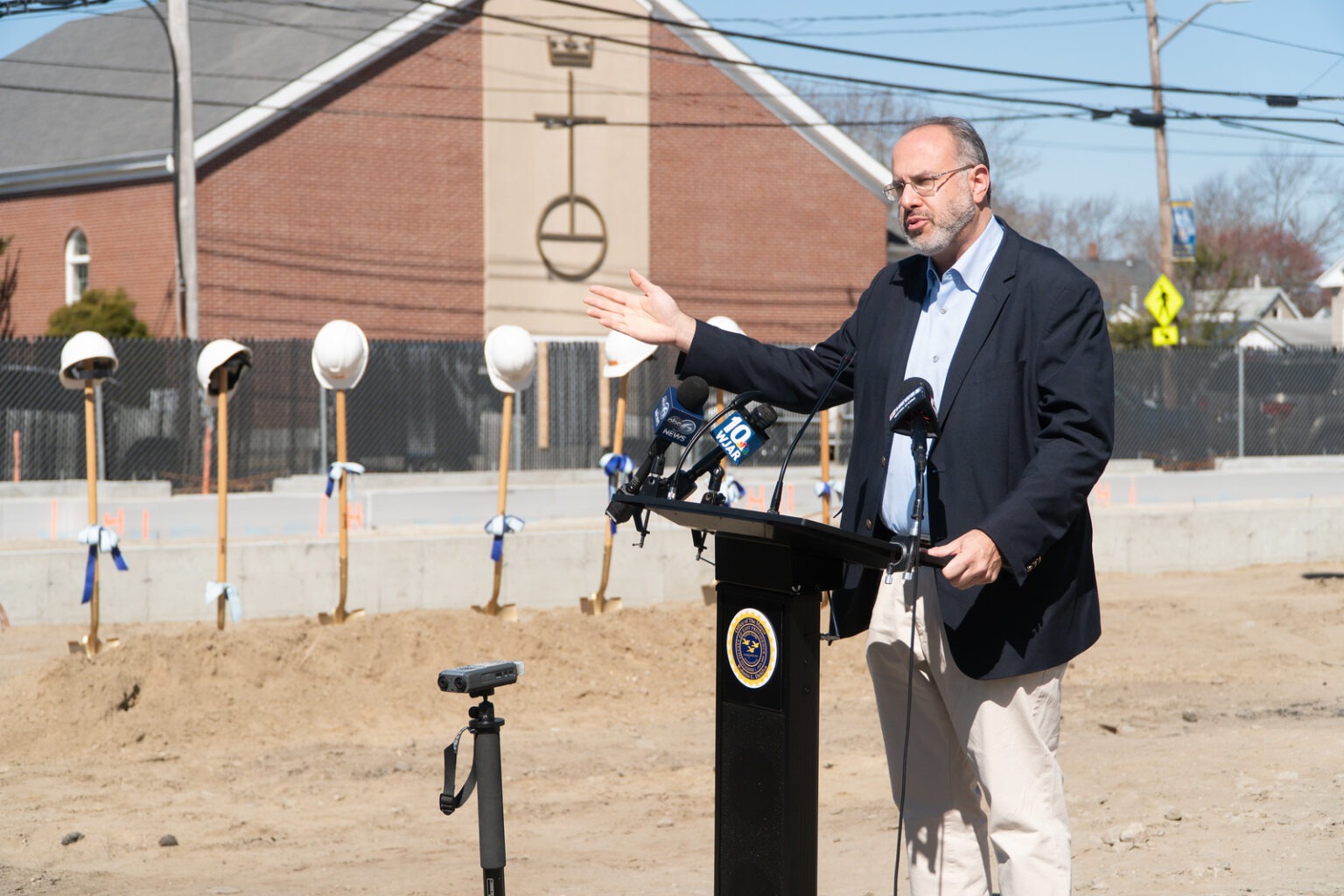 Rhode Island Actual: RI's nuevo secretario de vivienda recurre a ...